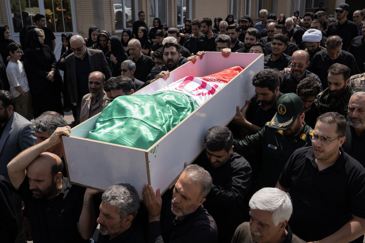 Funeral ceremony held in Tabriz for the 23 soldiers killed in Israeli ...