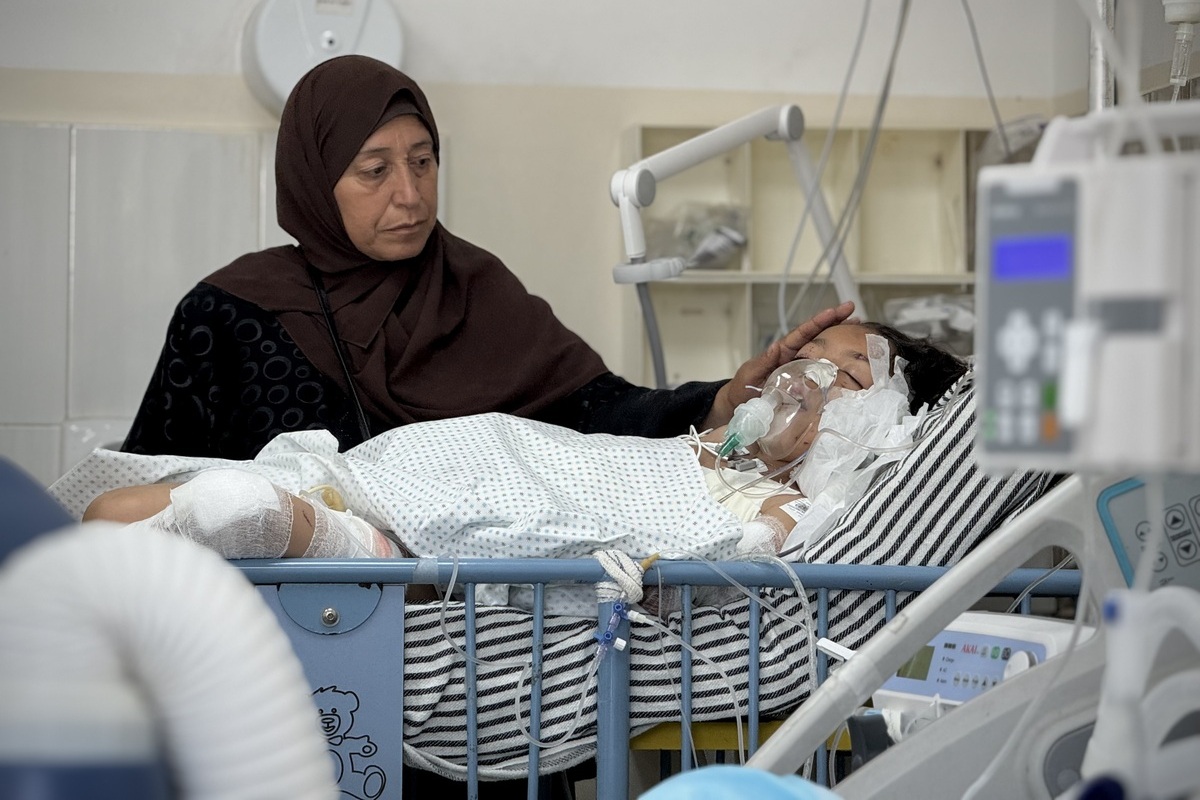 9 year-old Palestinian Liyan fight for her life after two Israeli ...