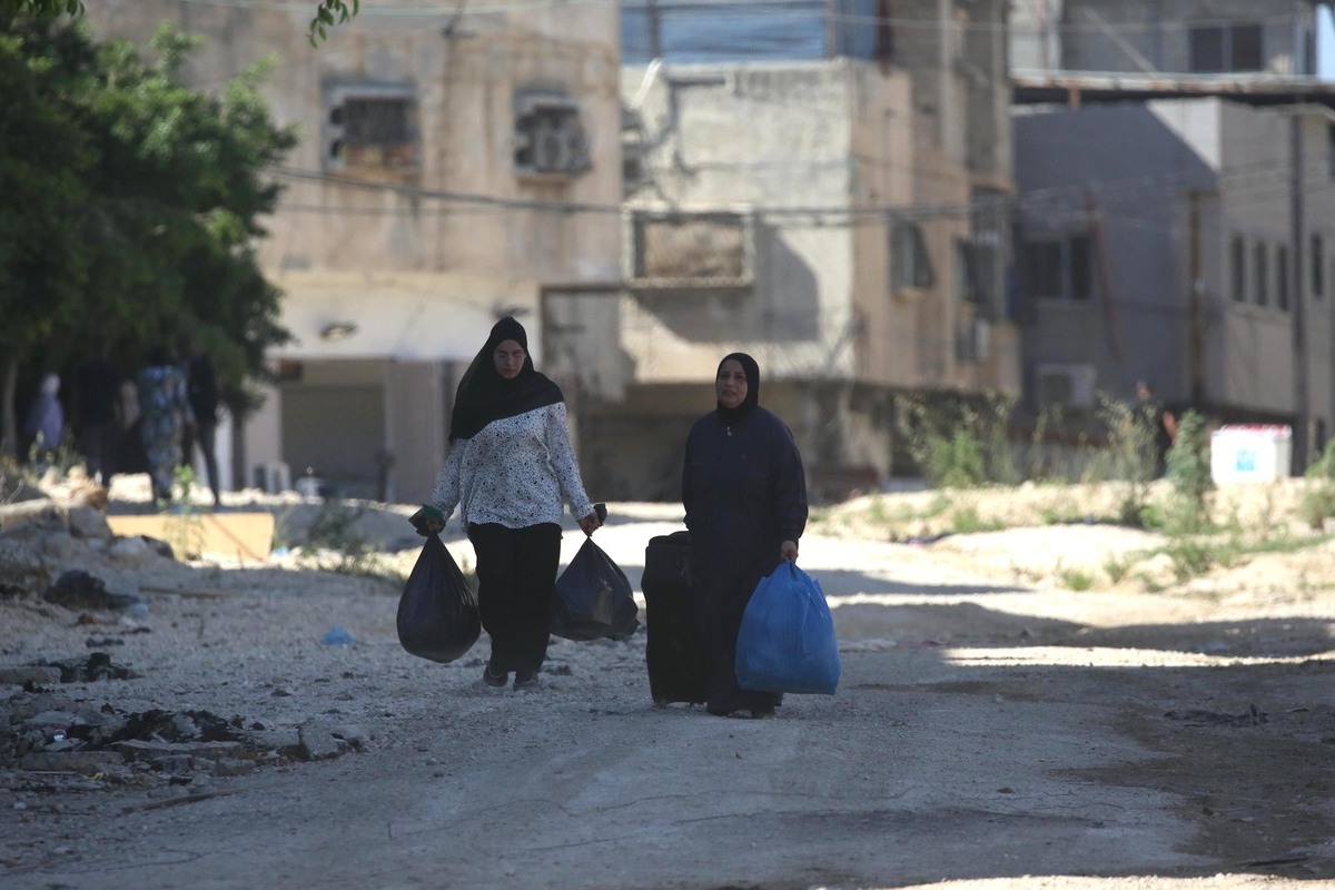 Israeli army continues demolitions in Tulkarm Camp despite supreme ...