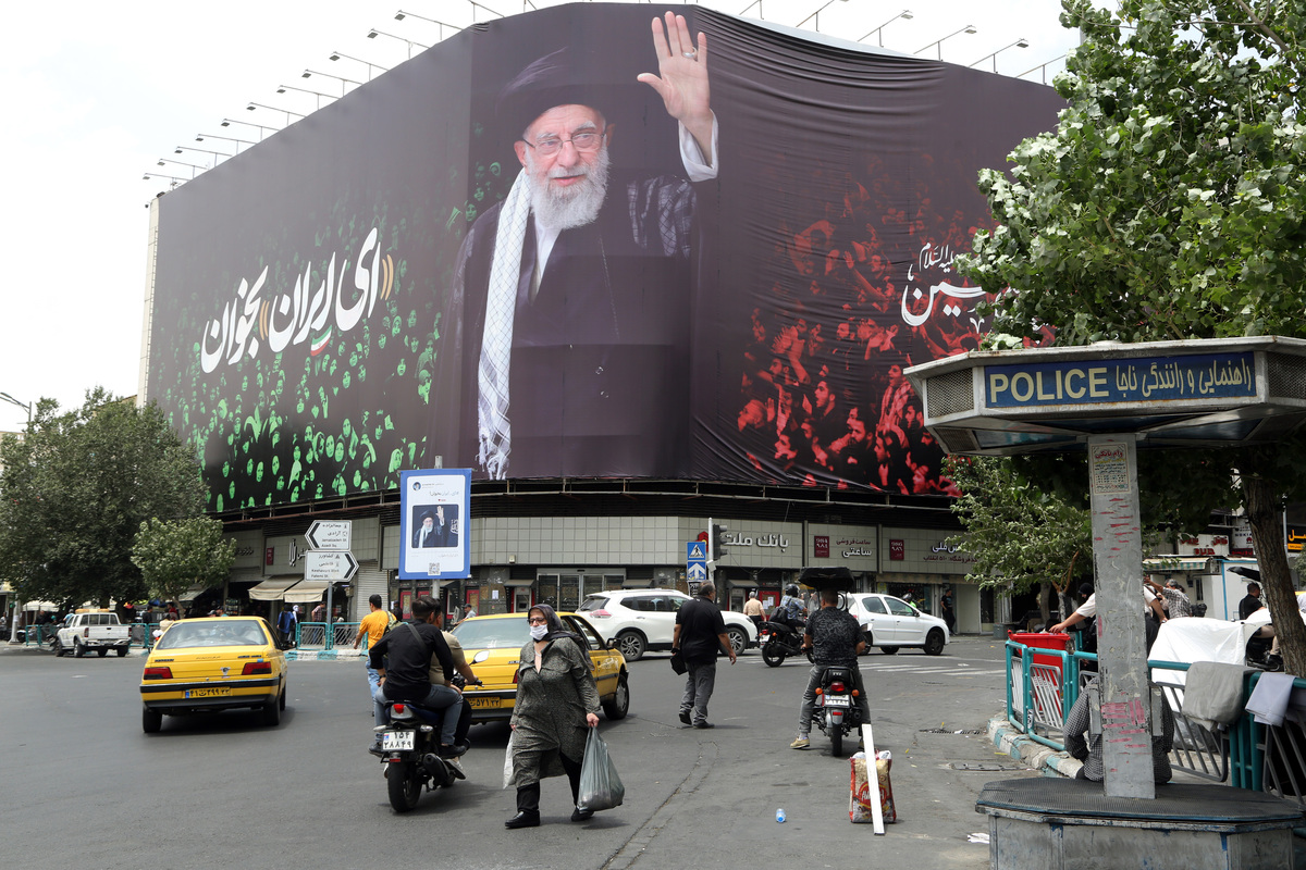 Daily life in Tehran continues on the 15th day of the ceasefire between ...