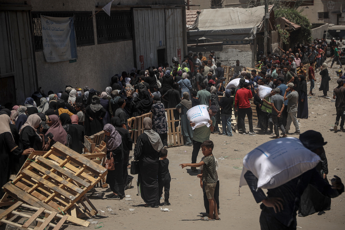 Flour aid distributed to Palestinians in Gaza under Israeli attacks ...
