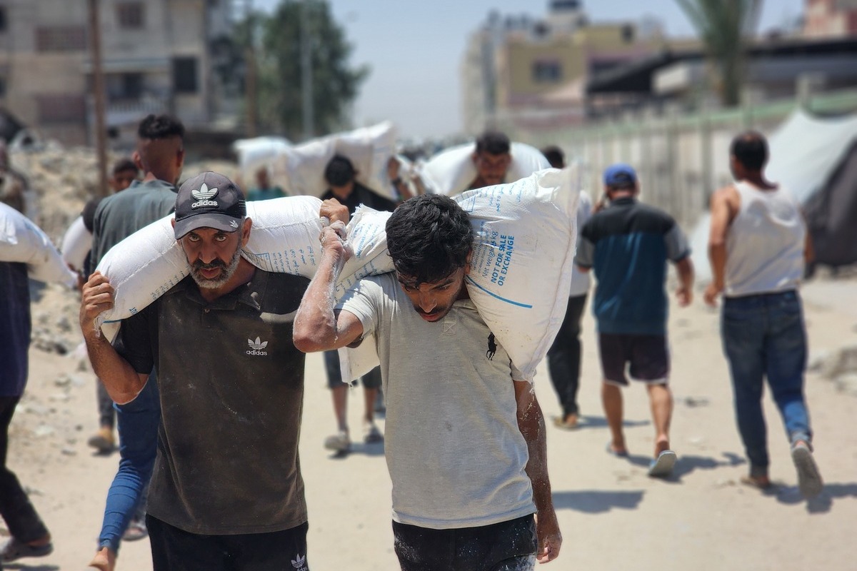 WFP distributes flour aid to Palestinians struggling with hunger in ...