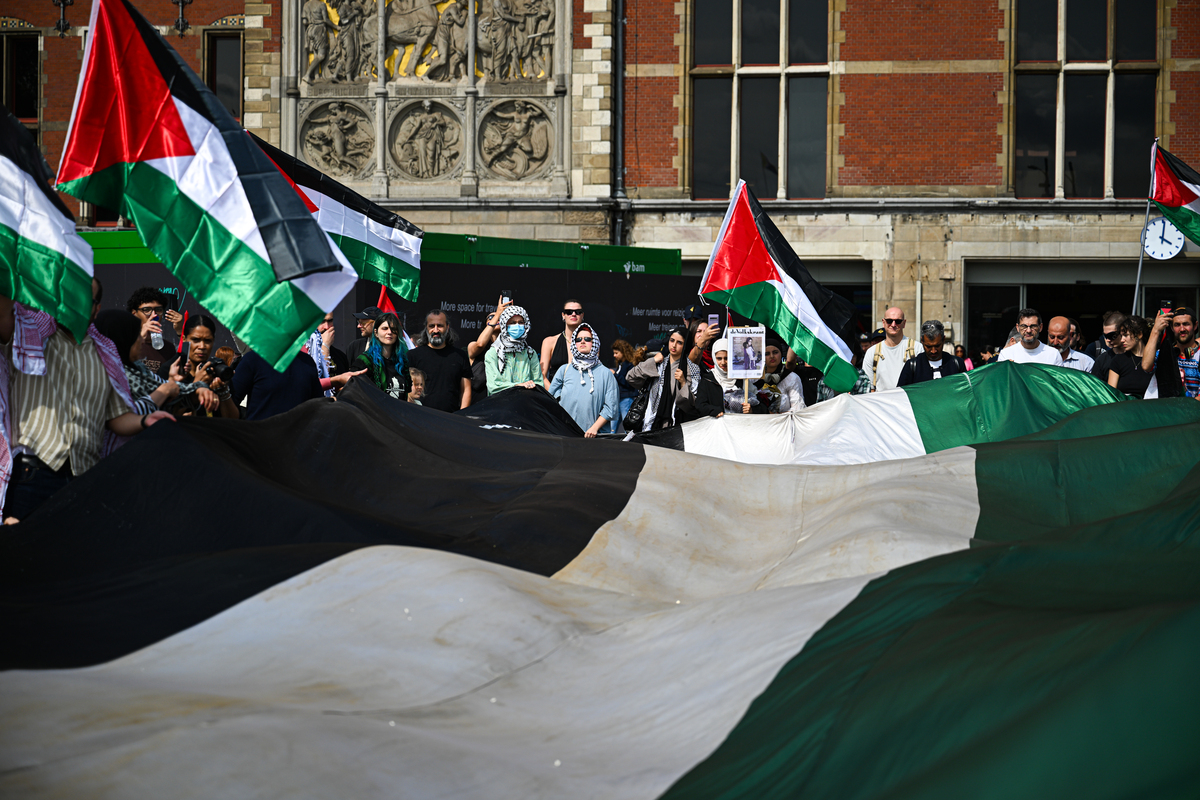 Protest in Amsterdam against famine in Gaza – Middle East Monitor