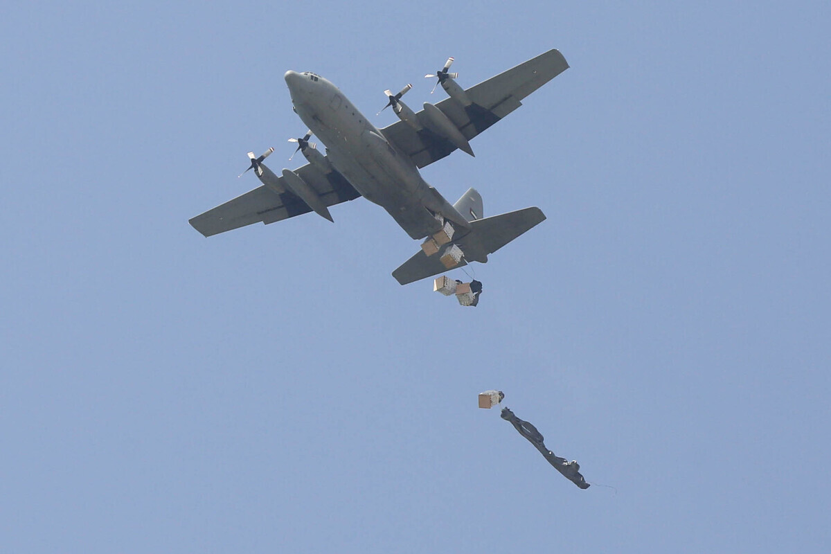 Humanitarian aid dropped from military cargo plane into Gaza – Middle ...