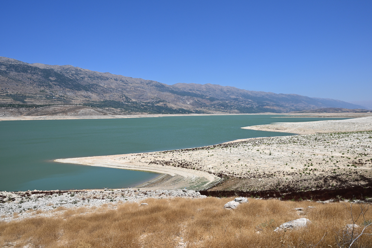 Drought Alert in Lebanon: Qaraoun Lake water level at historic low ...