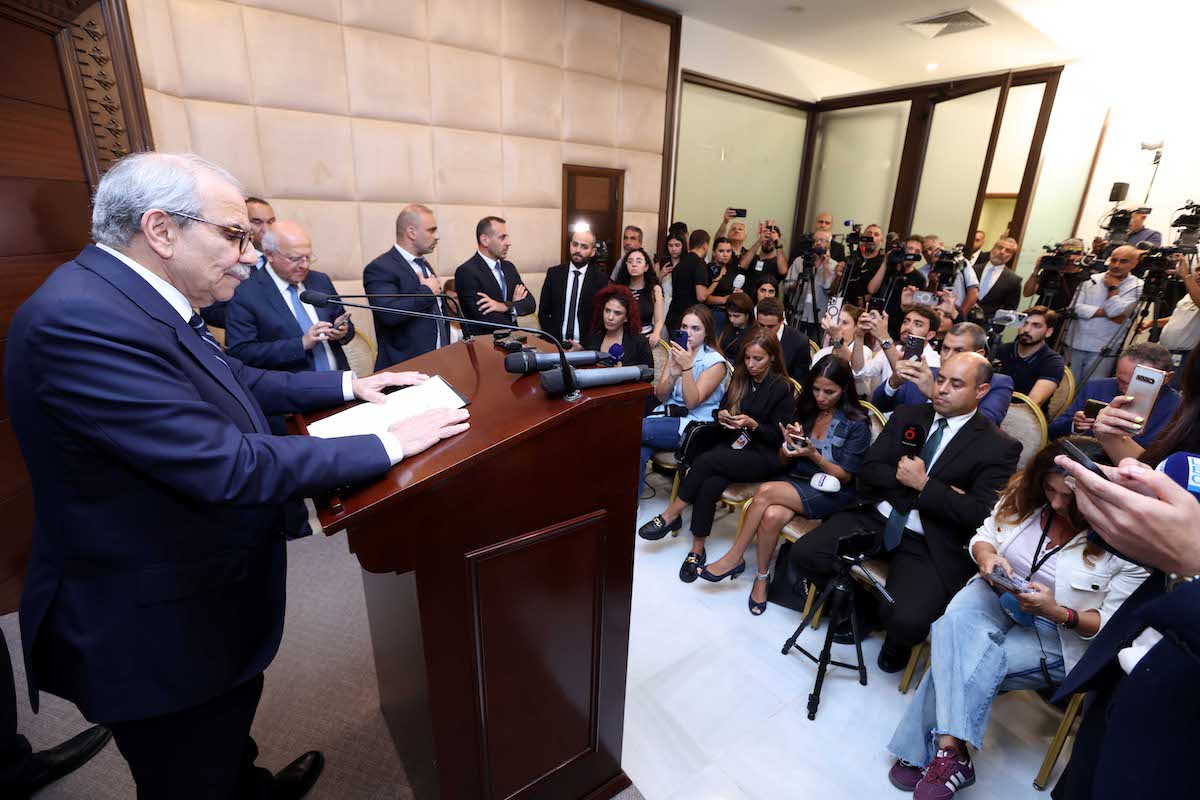 Lebanon: Hezbollah, Amal supporters protest government decision on ...