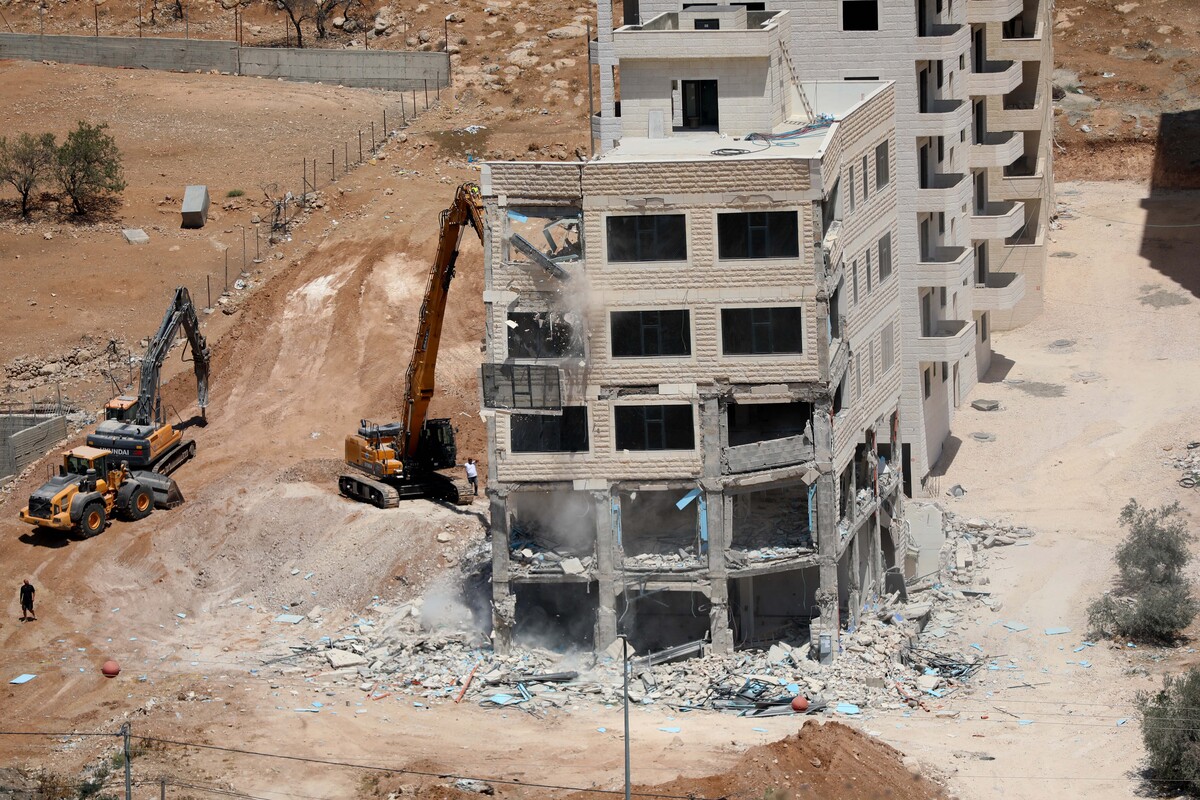 Israeli forces demolish building in Bethlehem – Middle East Monitor