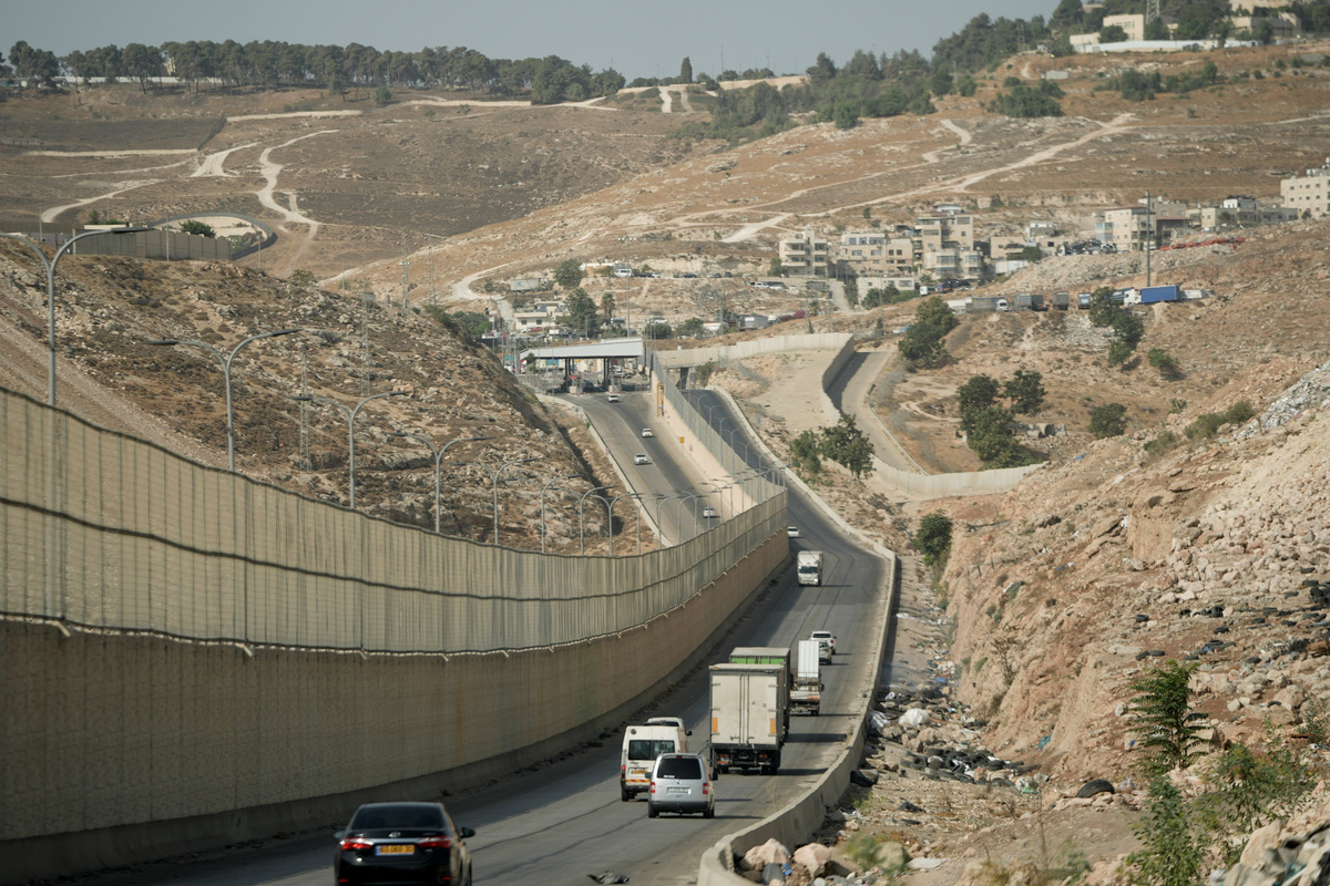 Israel approves major settlement project dividing occupied West Bank ...