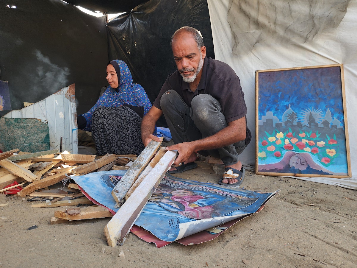Palestinian artist Taha Abu Ghali destroys his paintings to feed his ...
