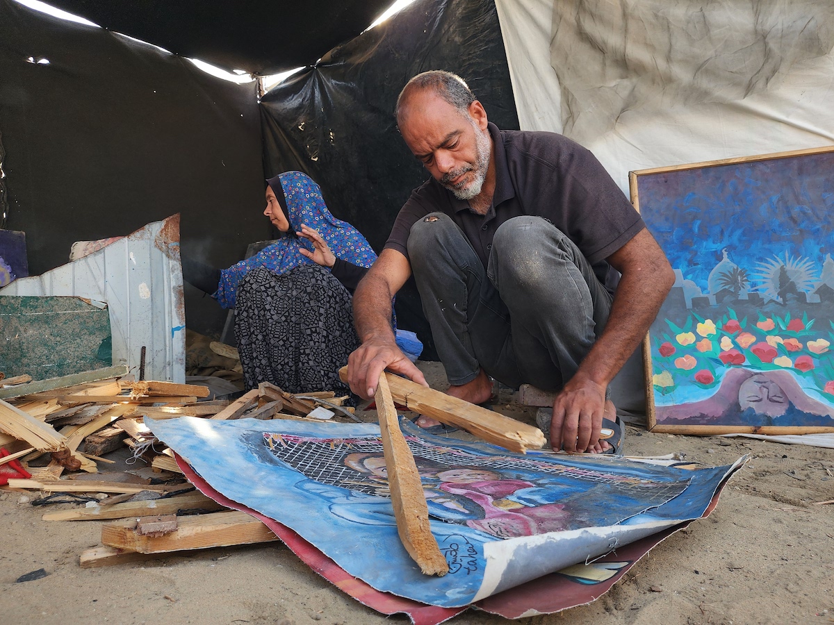 Palestinian artist Taha Abu Ghali destroys his paintings to feed his ...