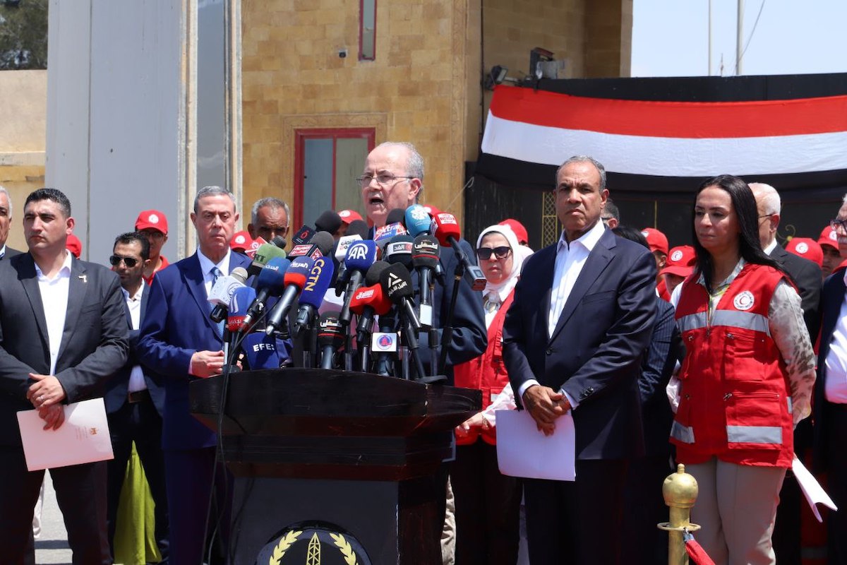 Egyptian Foreign Minister Abdulati and Palestinian Prime Minister ...