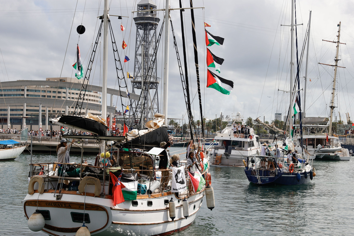 Global Sumud Flotilla sets sail from Barcelona in bid to break Gaza ...