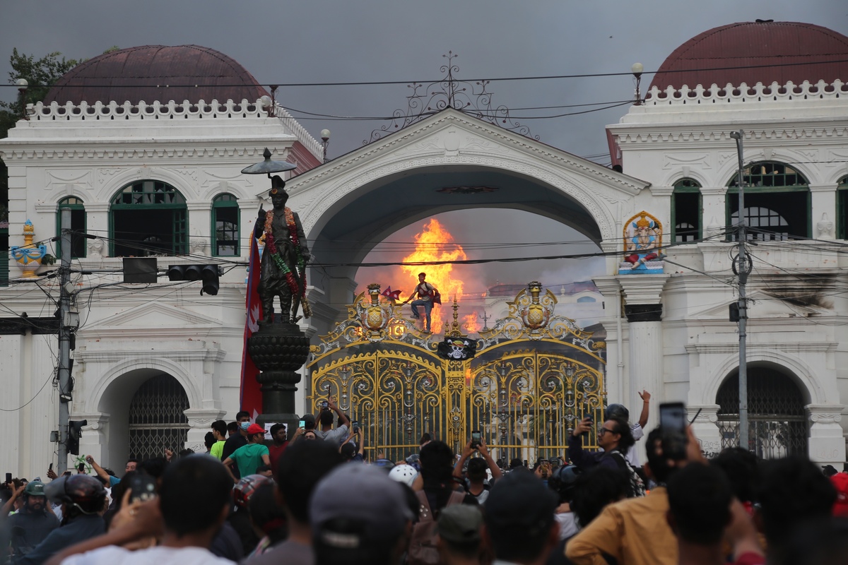 Nepal’s shocking scenes are a warning to corrupt rulers everywhere ...