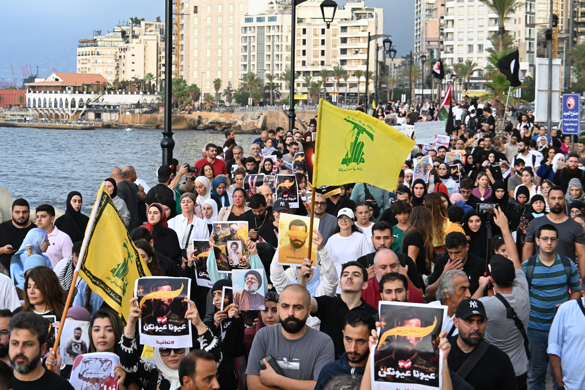 Hezbollah supporters in Beirut commemorate those who lost their lives ...