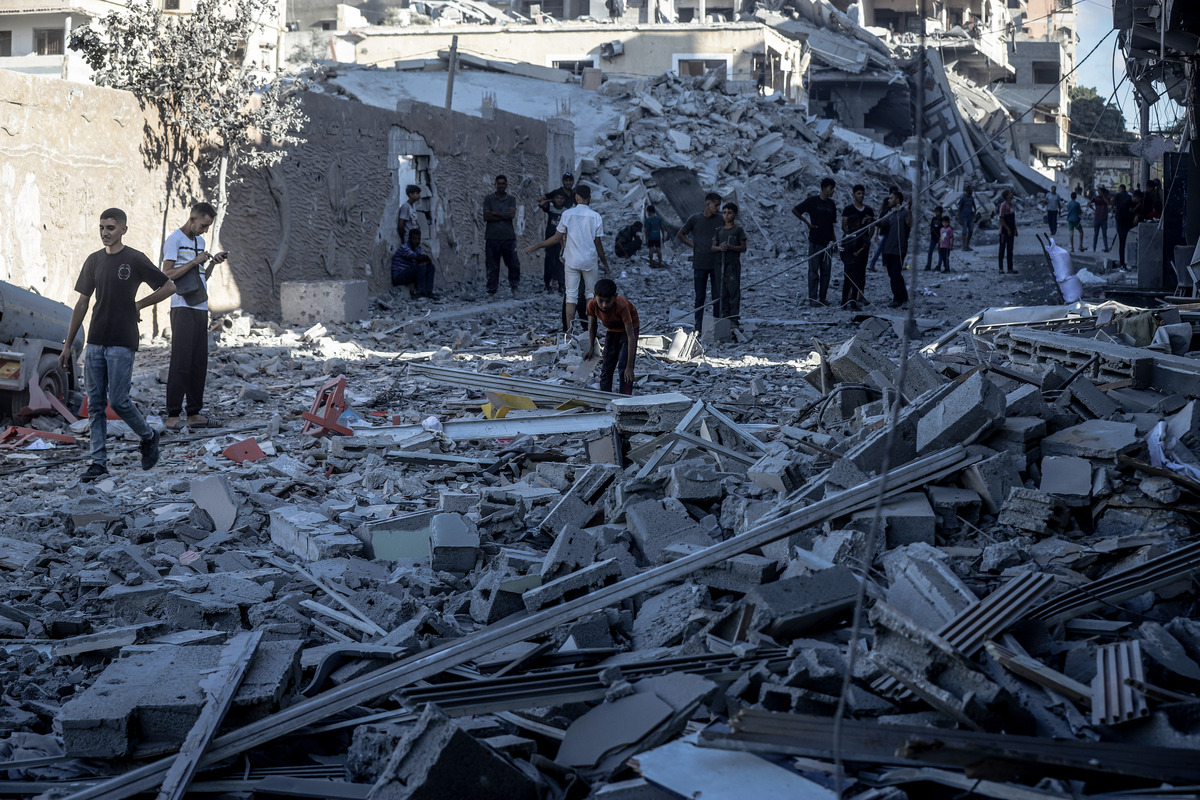 Israeli attack hits Abu Hasira Street in Gaza City – Middle East Monitor