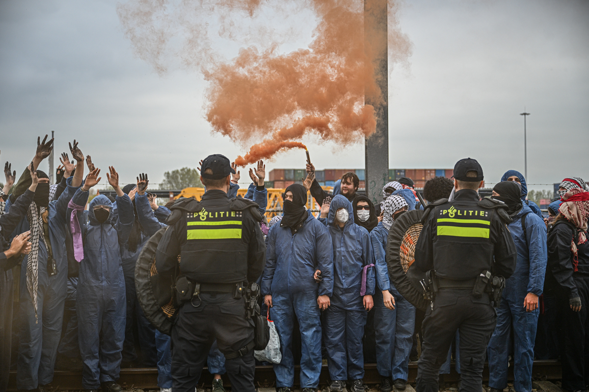 Several arrested as activists block railway in Gaza solidarity protest ...