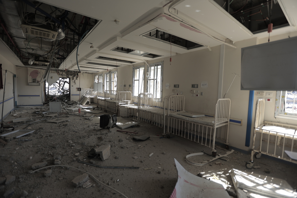 Israeli army leave heavy destruction at Rantisi Children’s Hospital in ...