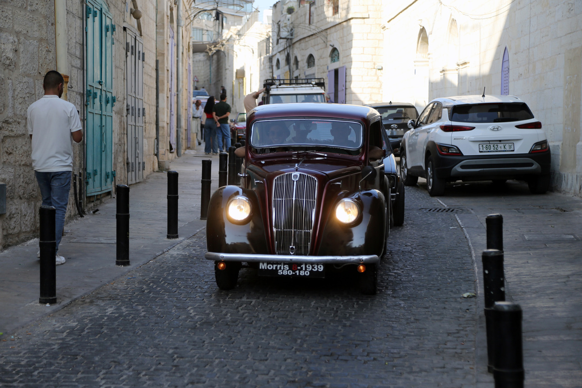 Classic car convoy in the West Bank – Middle East Monitor