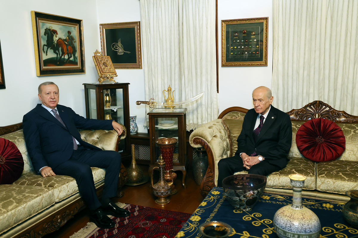 Turkish President Erdogan meets with Nationalist Movement Party ...