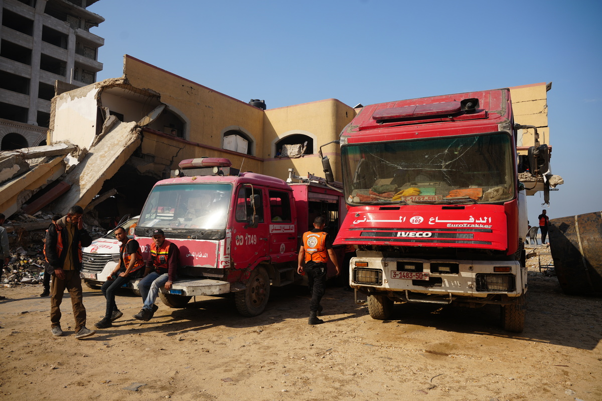 Civil defense teams in Gaza continue safety operations in damaged ...