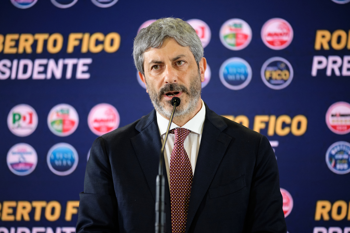 Press conference with new President of Campania Region Roberto Fico in ...