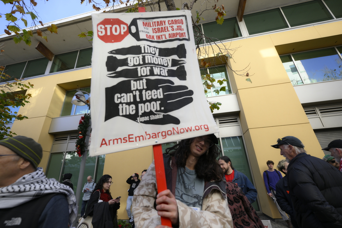 Protesters block Port of Oakland to stop military shipments to Israel ...