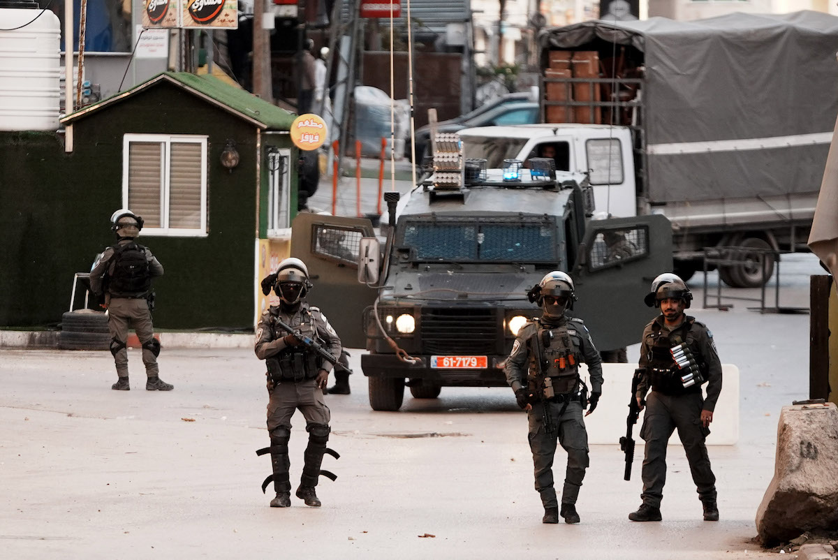 Israeli forces raid refugee camp near Jerusalem, injure three ...