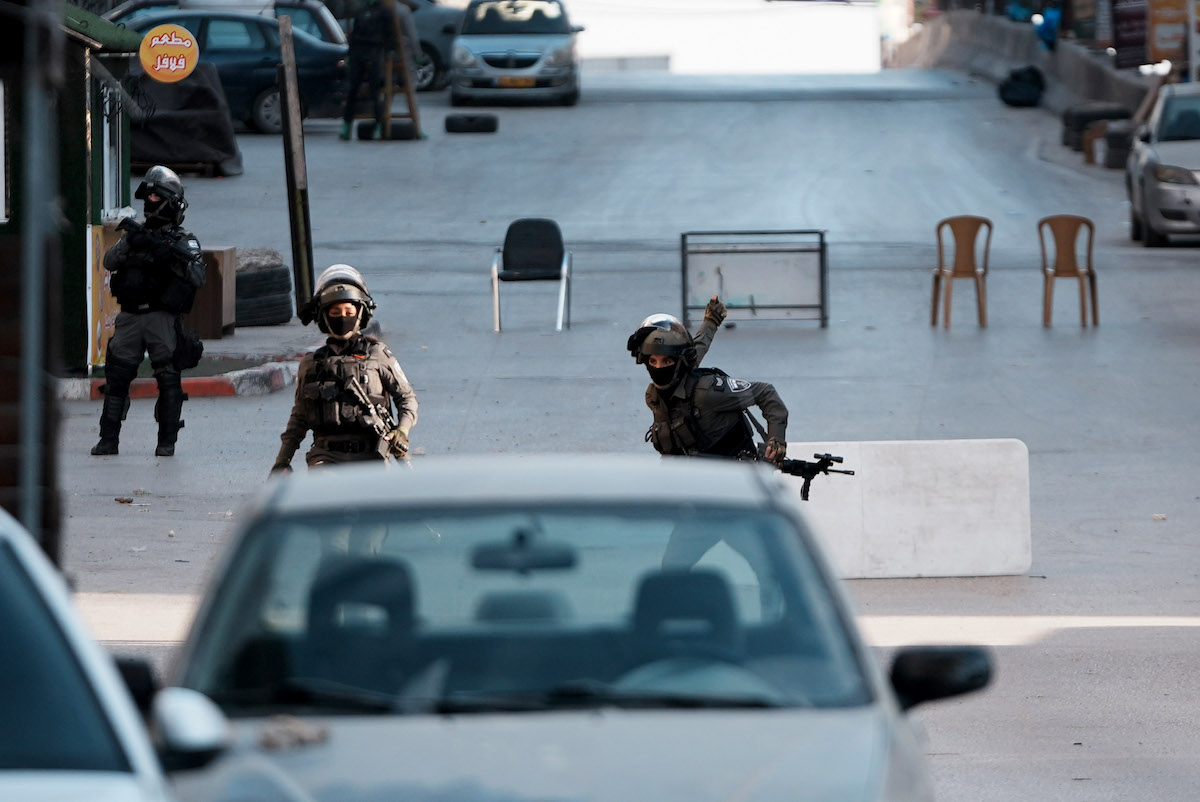 Israeli forces raid refugee camp near Jerusalem, injure three ...