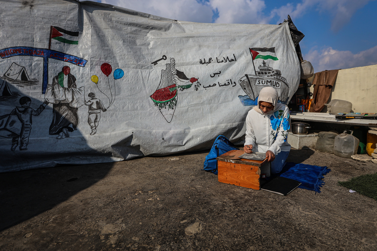 Young Palestinian artist depicts Gaza’s humanitarian crisis through her ...