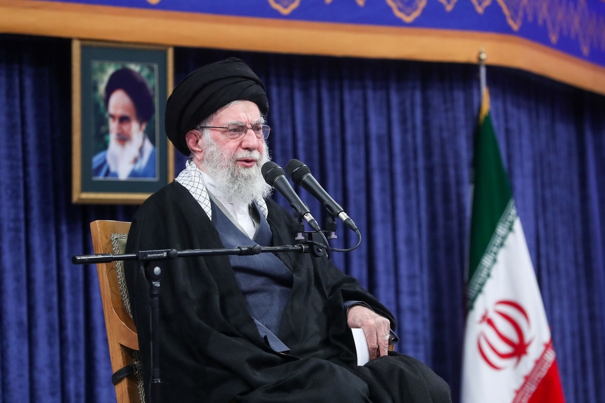 Iran’s supreme leader posts image showing Trump as pharaoh, warns of ...