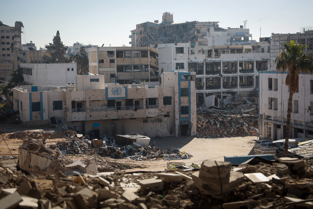 Islamic University in Gaza turns into shelter for displaced families ...