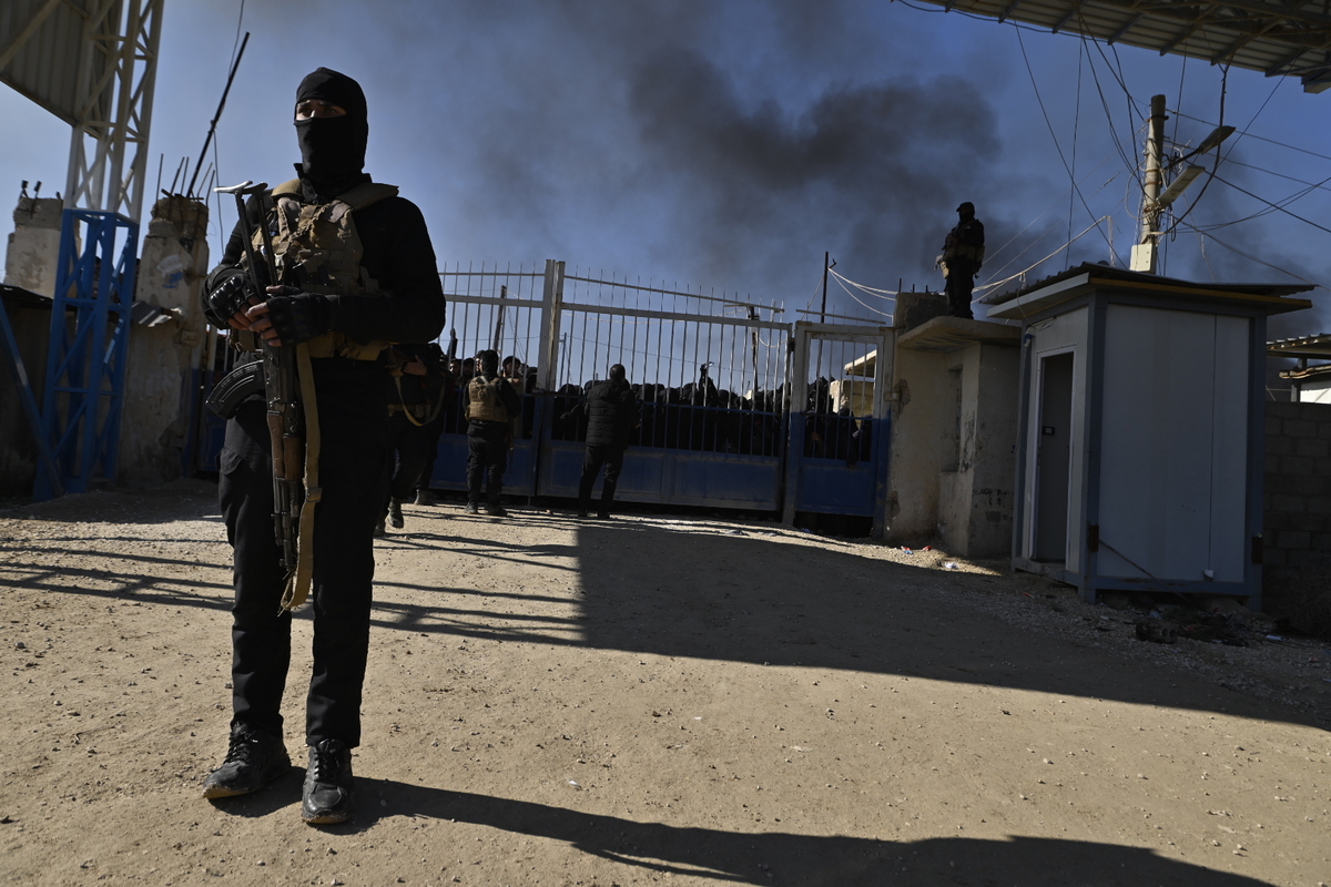 Syrian security forces increased security measures at Al-Hawl refugee ...