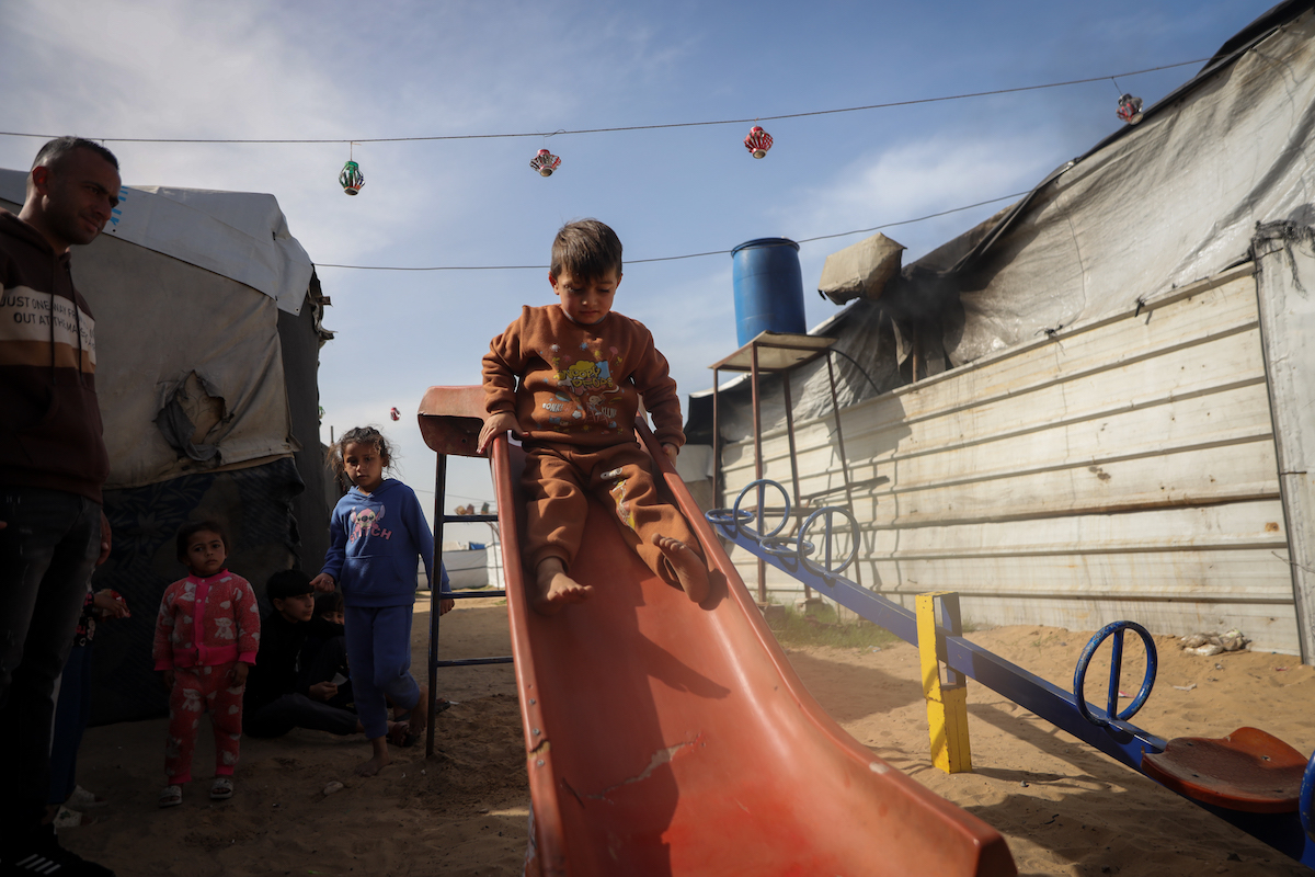 Asda Amusement Park in Khan Yunis turned into a tent camp – Middle East ...