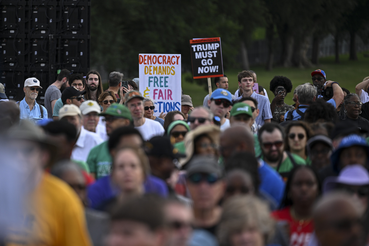 Activists and politicians join March on Washington DC to Defend the ...